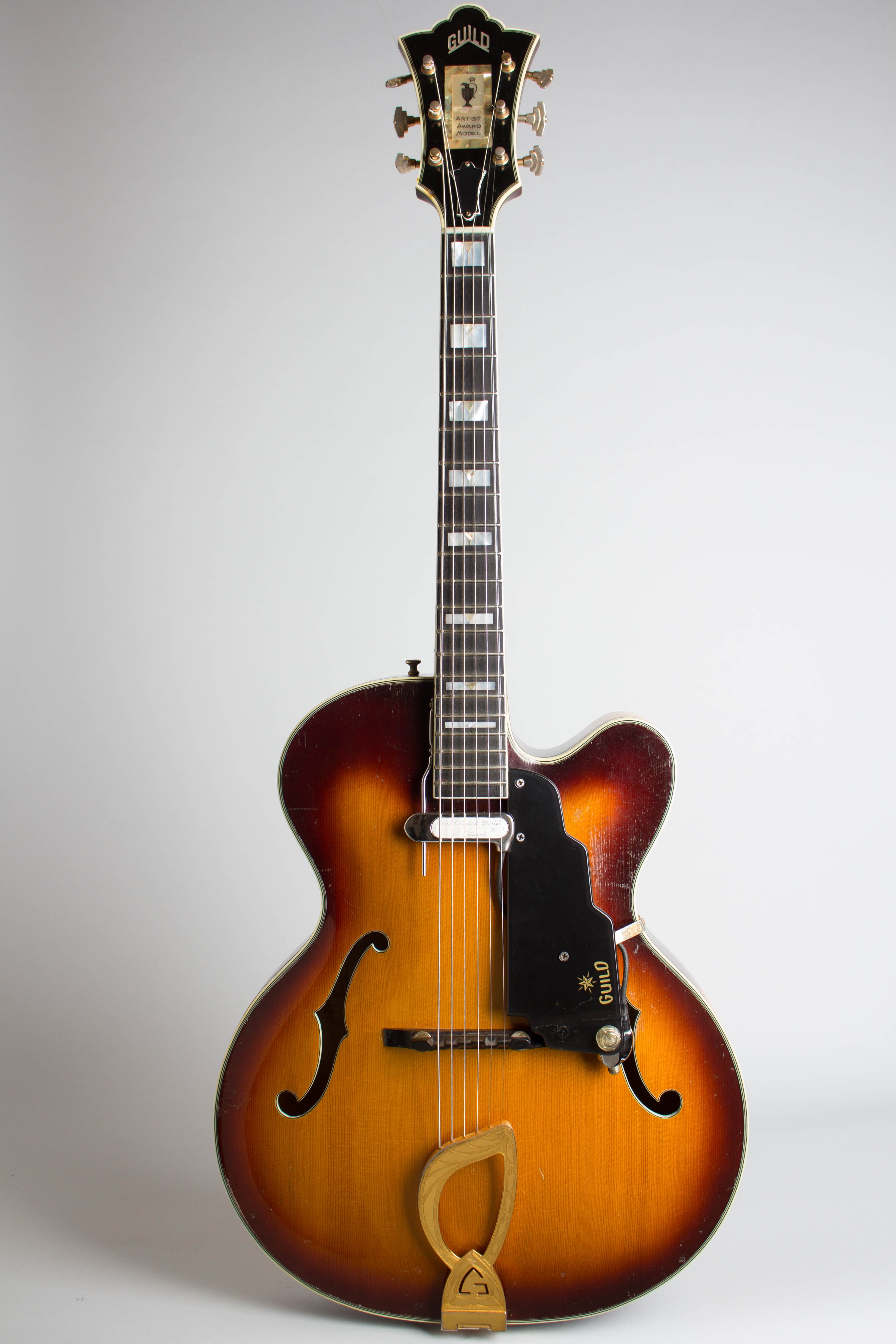 Guild Artist Award Arch-Top Hollow Body Electric Guitar (1962) – RetroFret